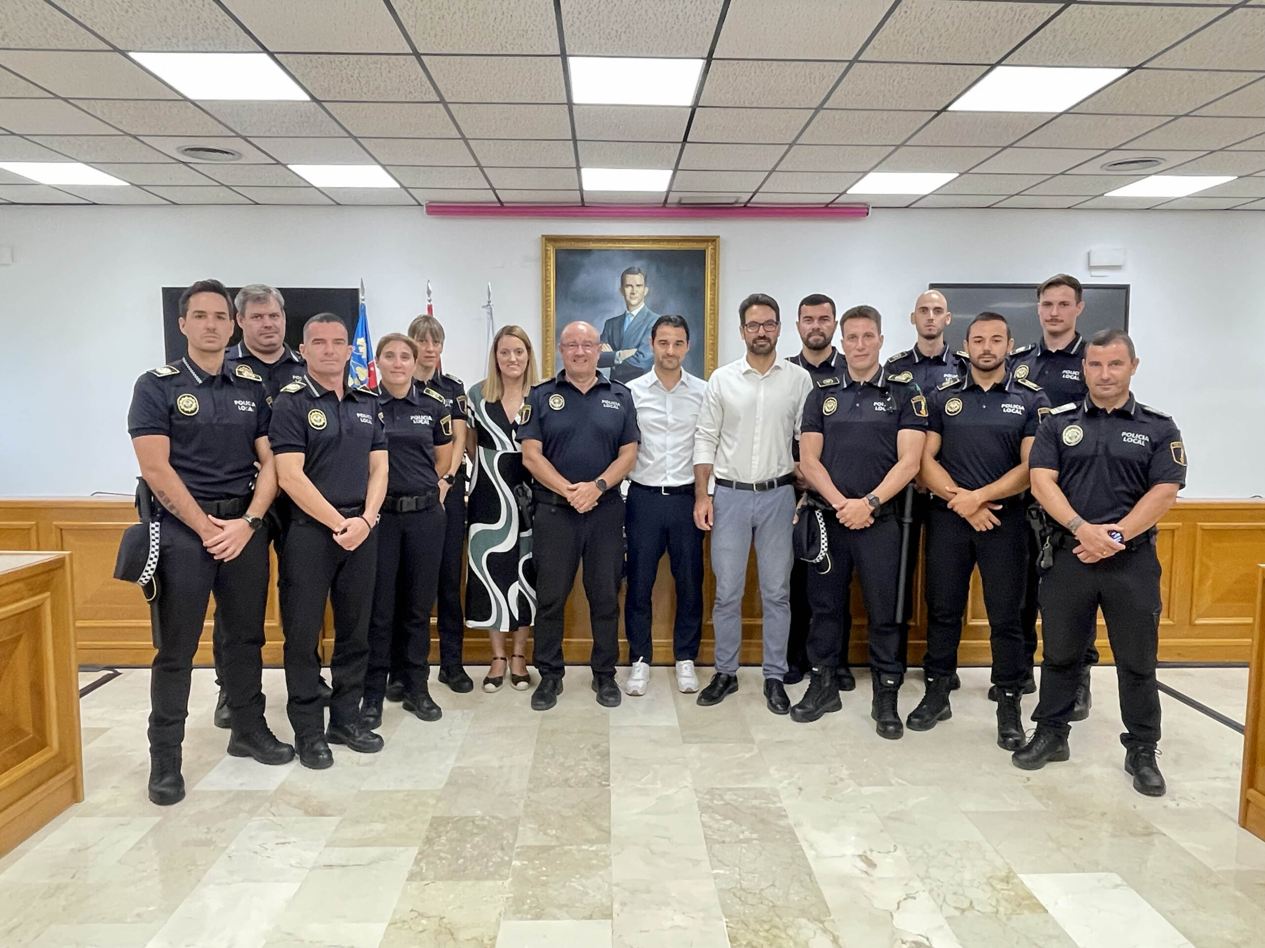 9 NEW LOCAL POLICE OFFICERS TAKE OFFICE - Costa Blanca People